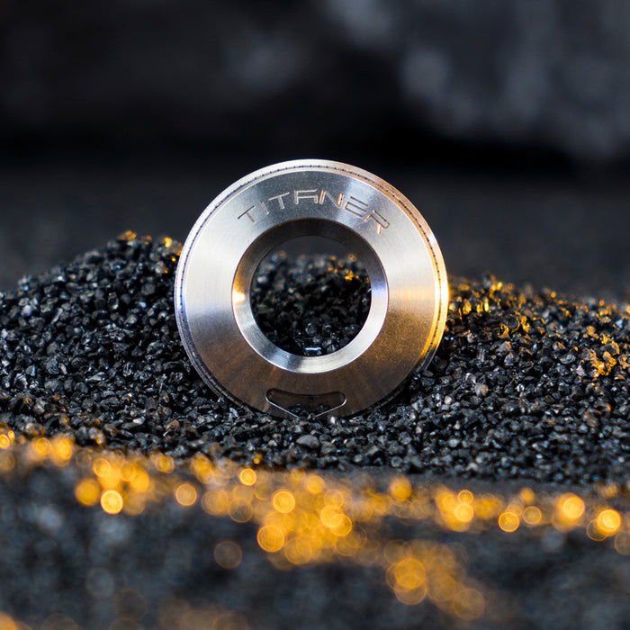 Tiroler: Exquisite Titanium Curve Measure Ring on Fingertips – titaner